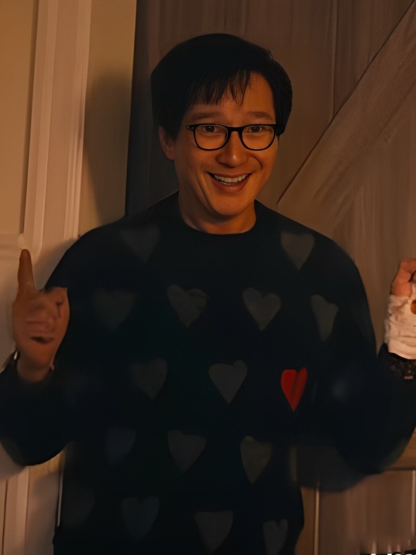 Love Hurts 2025 Ke Huy Quan Heart Sweatshirt | Amore Heart Motif Sweater